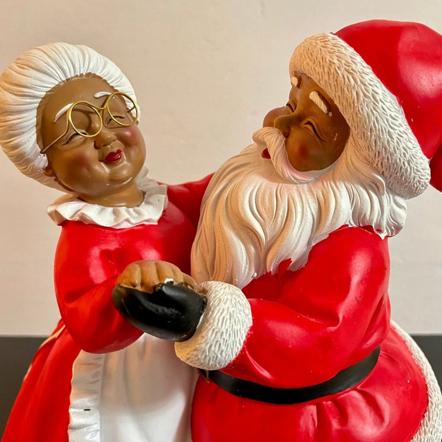 Christmas MR. & MRS. Claus Dancing Santa Figurine – DesignedBy The Boss
