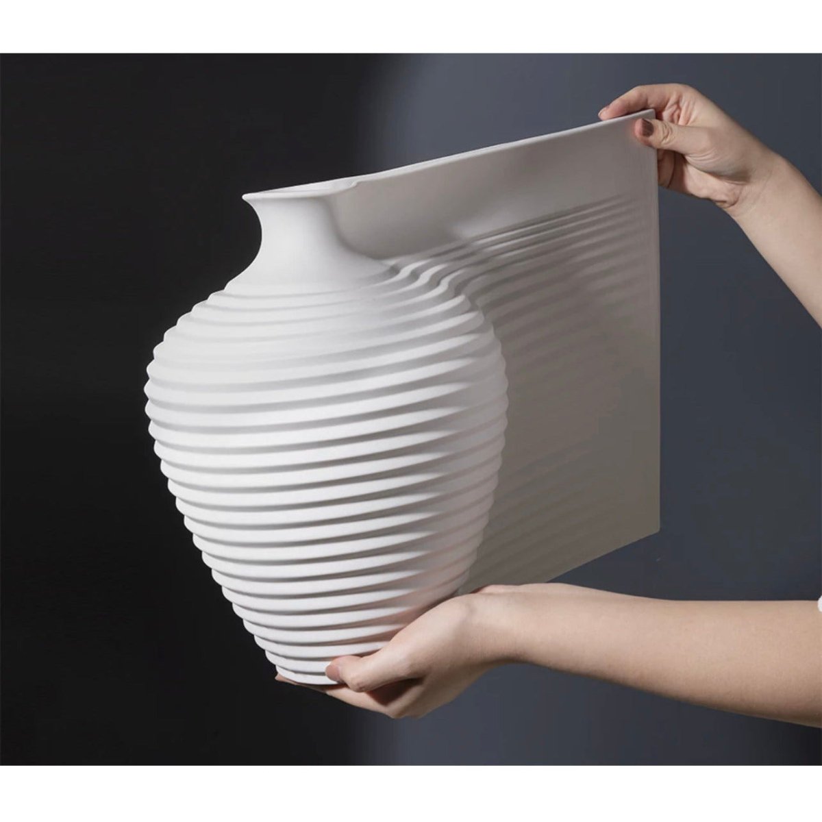 Stunning Flower Vase With A Unique Design – DesignedBy The Boss