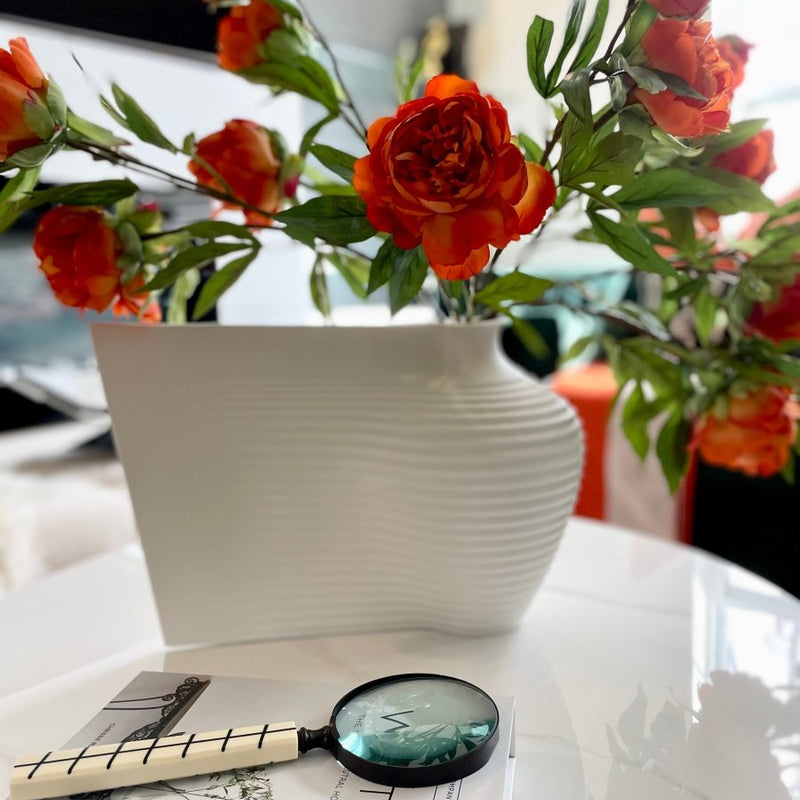 Stunning Flower Vase With A Unique Design – DesignedBy The Boss